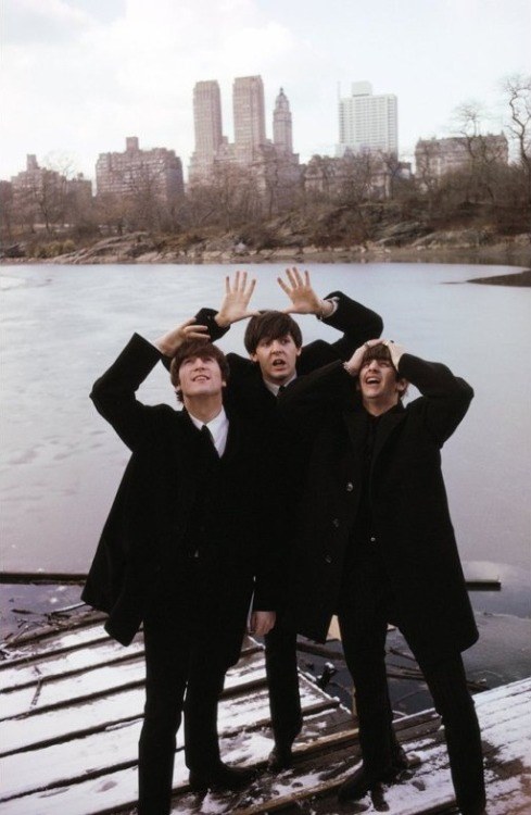 FEBRUARY 8, 1964 Beatles in New York - The Beatles