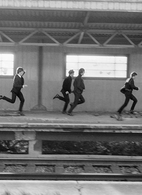The Beatles on The Train (60 Photos) - The Beatles