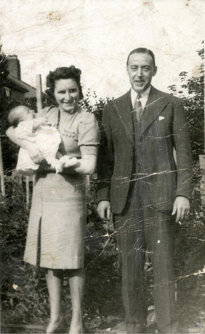 Paul McCartney and His Parents: A Journey of Influence and Inspiration ...